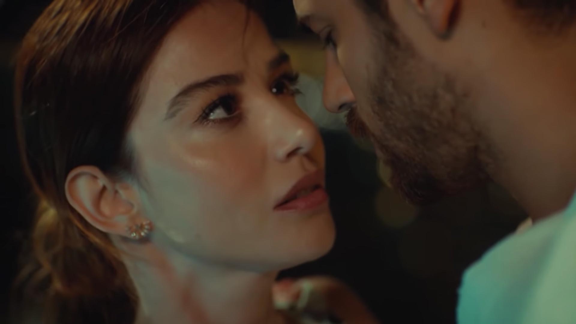 Bay Yanlis settima puntata, il tango unisce Ozgur ed Ezgi. Dove e come ...