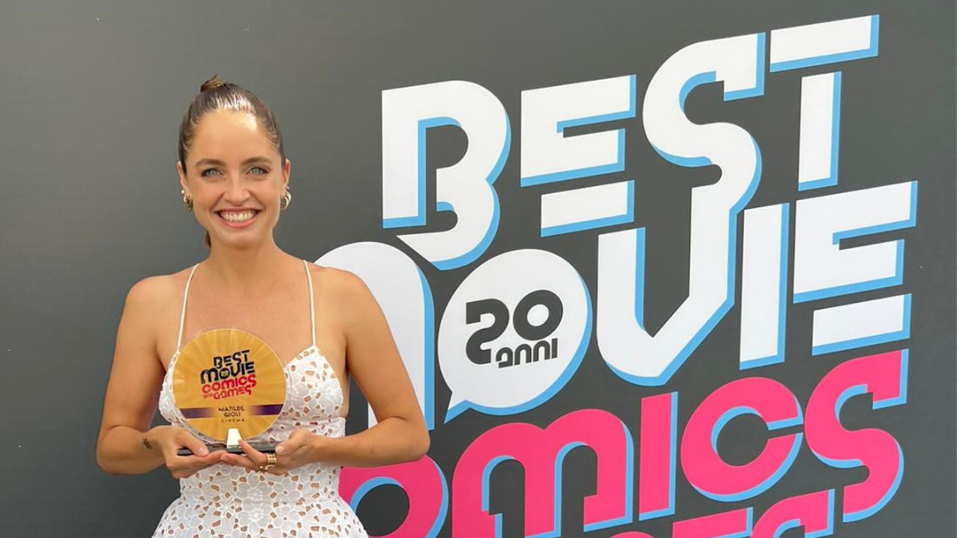 Matilde Gioli, la star di DOC - Nelle tue mani al Best Movie Comics ...