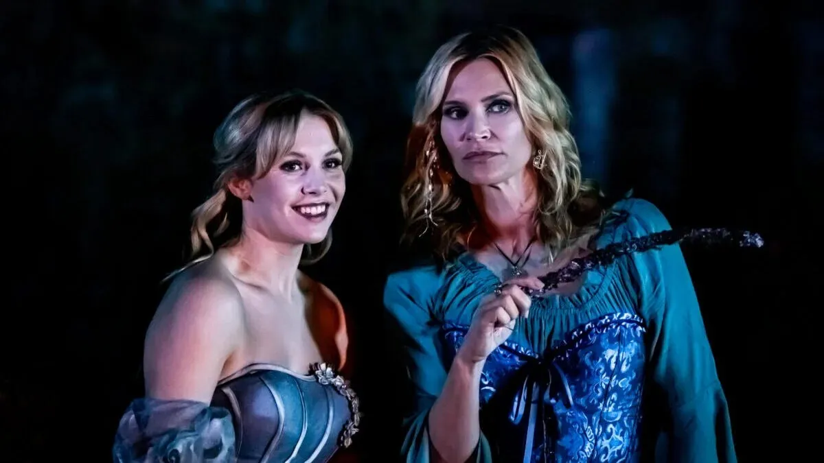 Cenerentola, arriva un'altra versione horror della fiaba: la prima ...